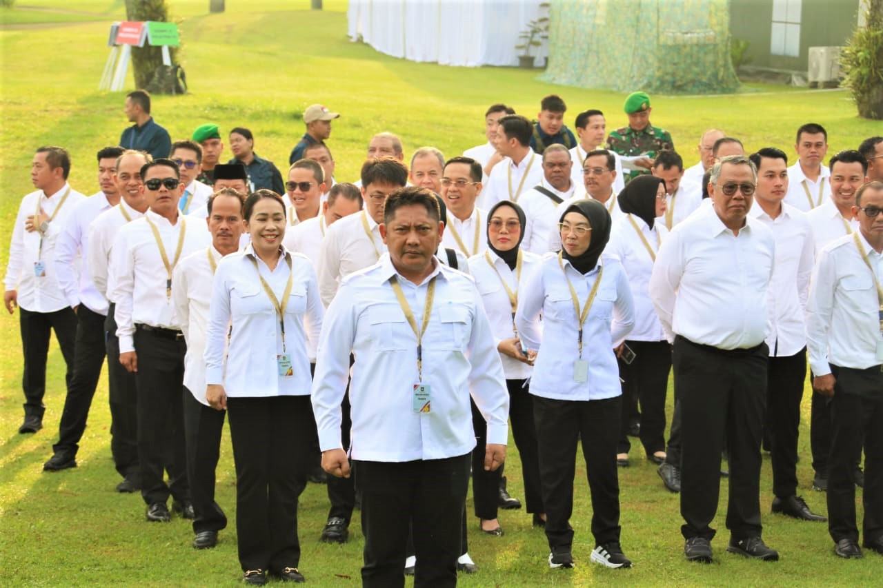 Menyala! Bupati HST Bang Rizal jadi Komandan Kompi Retret Kepala Daerah ...